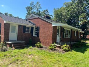 Aiken Estates Apartments for Rent with Hardwood Floors - Aiken, SC ...