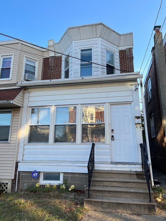 125 Hillside Ave, Collingdale, PA 19023 - House Rental in Collingdale ...