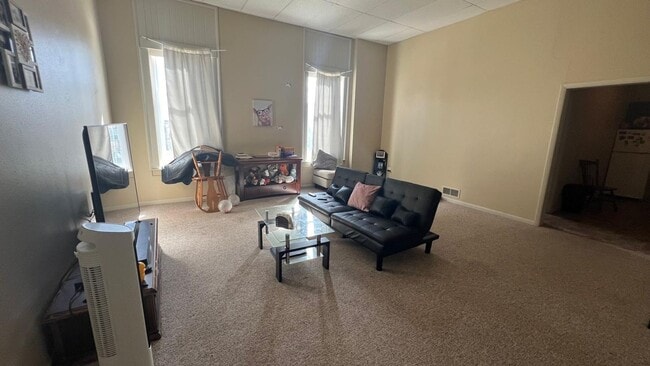 202 S Madison St Unit Apt 3, Bloomfield, IA 52537 - Room for Rent in ...