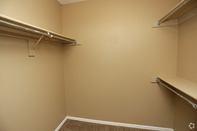 Sienna Place Apartments - 1698 Lenmar Dr Colorado Springs, CO ...