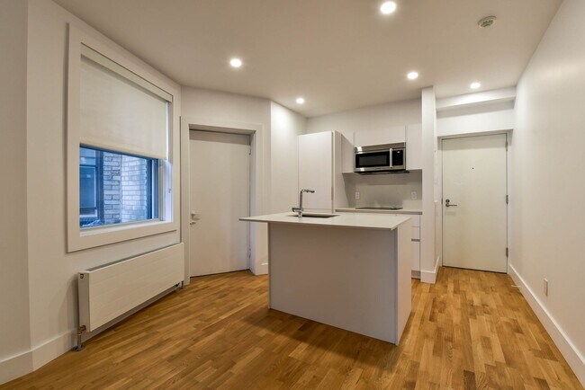 3495 Av Van Horne, Montréal, QC H3S 1R7 Apartments - 3495 Av Van Horne ...