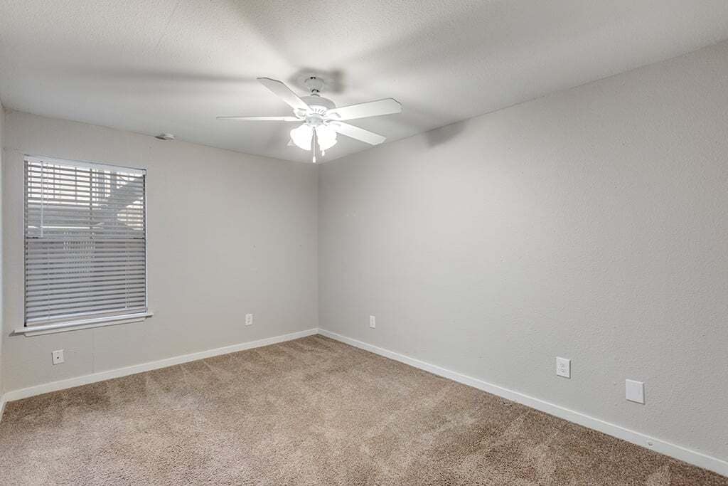 Mission James Place Apartments - 4009 Victory Dr Austin, TX 78704 ...