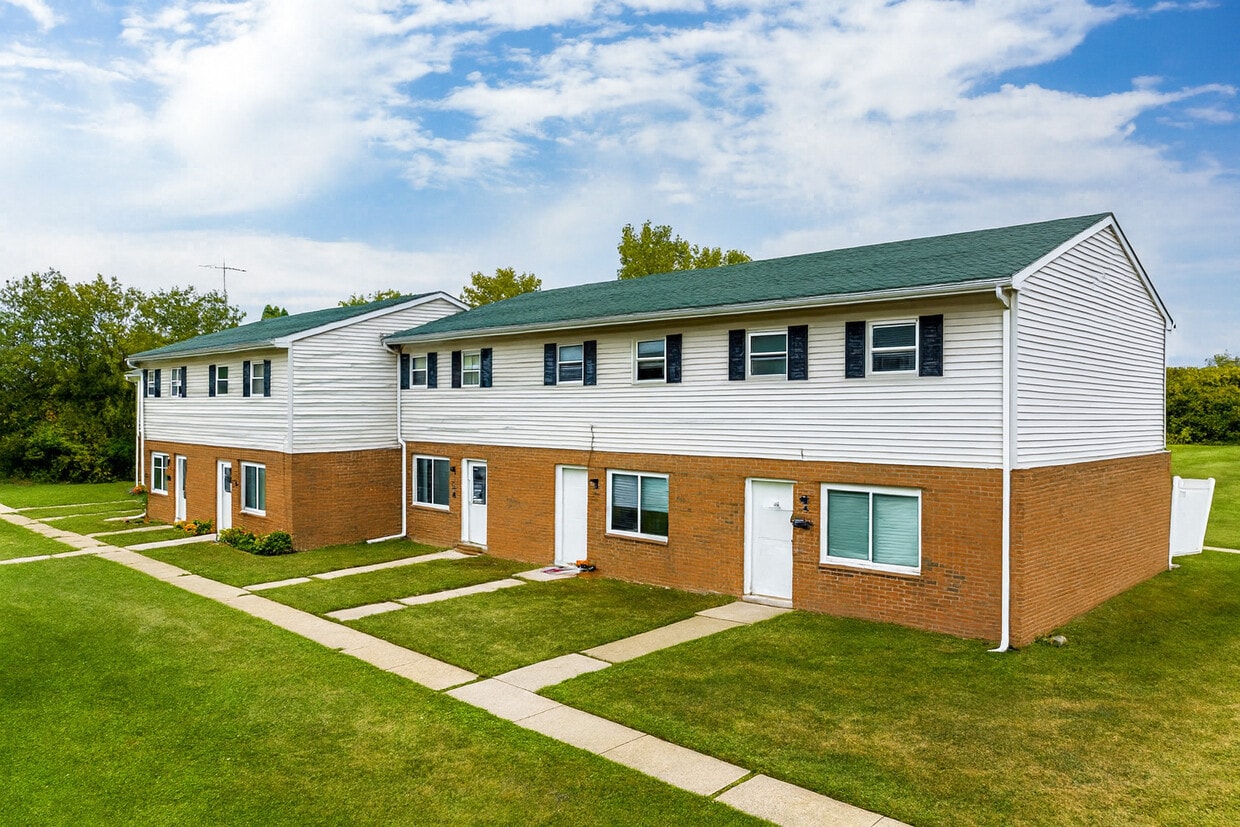 Professional Park Townhomes & Apartments - 1250 Crescent Heights Rd ...