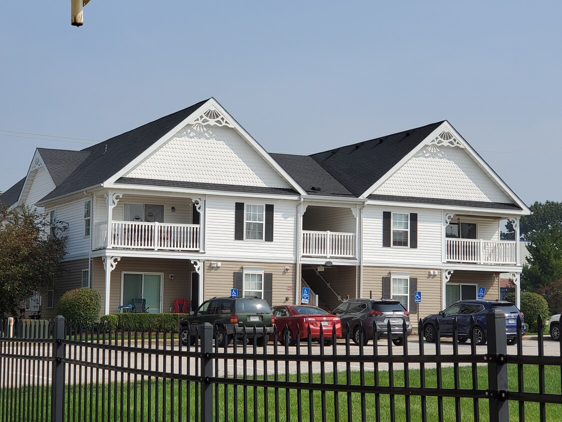 104 Brandy Mill Circle, High Ridge, MO 63049 - Condo for Rent in High ...