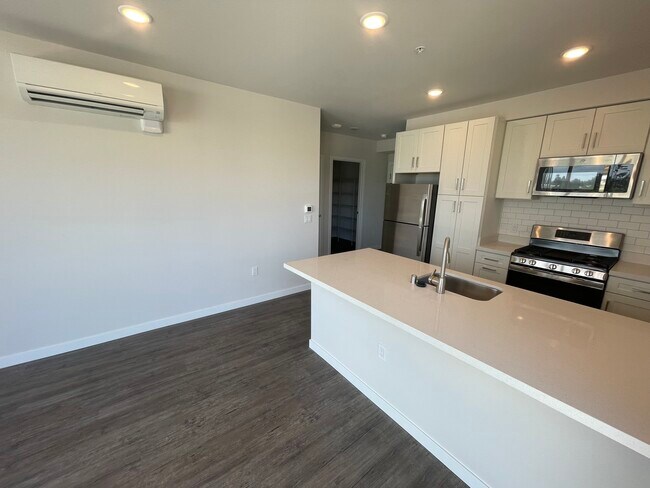 Monarch Apartments - Apartments in Seattle, WA | Apartments.com