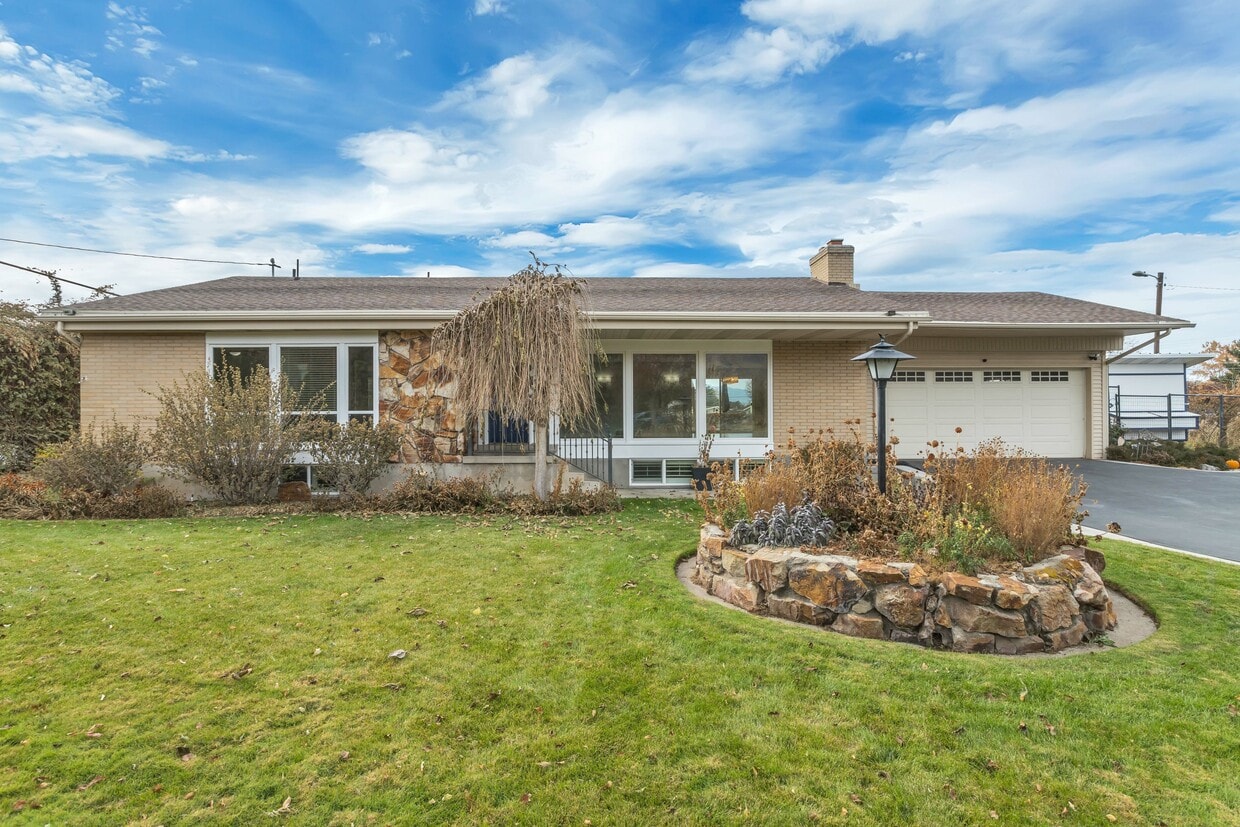 1682 E 6765 S, Cottonwood Heights, UT 84121 - House Rental in Cottonwood Heights, UT ...