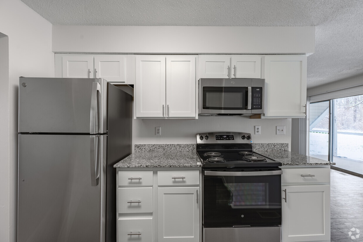 Eagle Creek by Spark Living - 4061 Eagle Roost Dr Indianapolis, IN ...