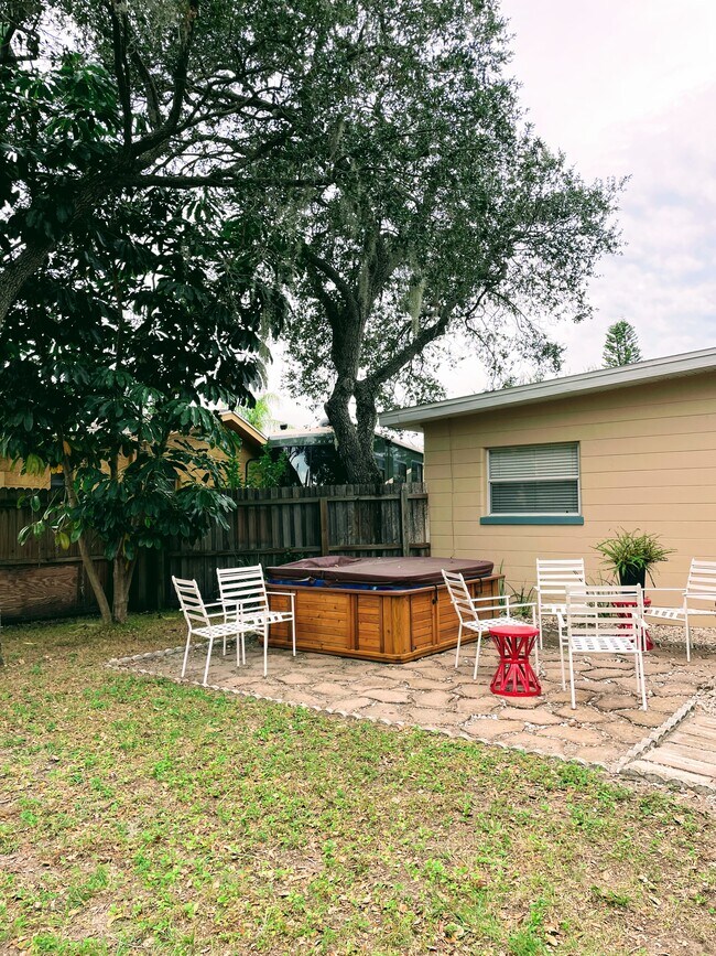 10364 51st Ave N, Saint Petersburg, FL 33708 - House Rental in Saint ...