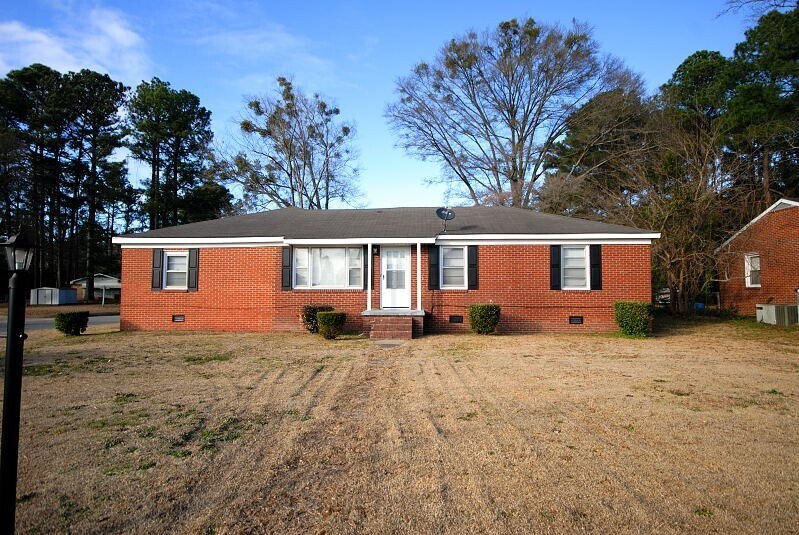 209 Dixie Trail, Goldsboro, NC 27530 - House Rental in Goldsboro, NC ...