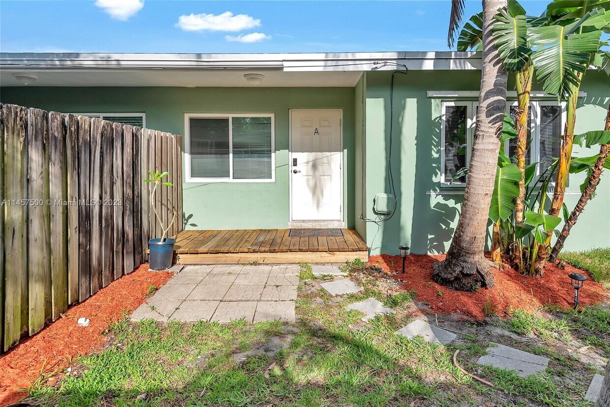 1050 SW 30th St Unit 1-2, Fort Lauderdale, FL 33315 - Room for Rent in ...