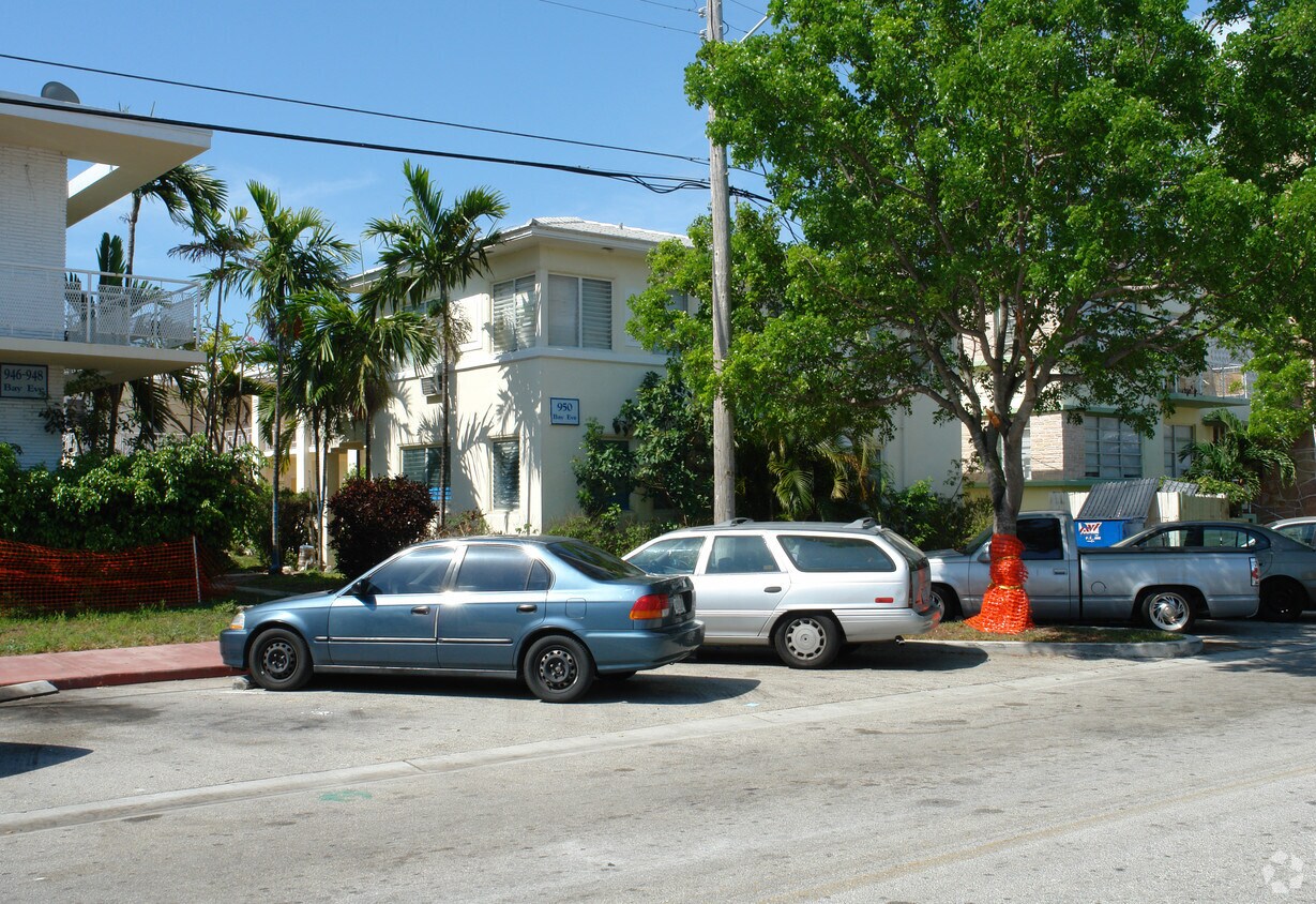 950 Bay Dr, Miami Beach, FL 33141 - 950 Bay Dr Miami Beach, FL 33141 ...