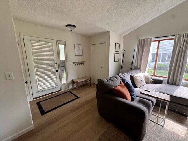 15331 95th Ave N, Maple Grove, MN 55369 - Townhome Rentals in Maple ...