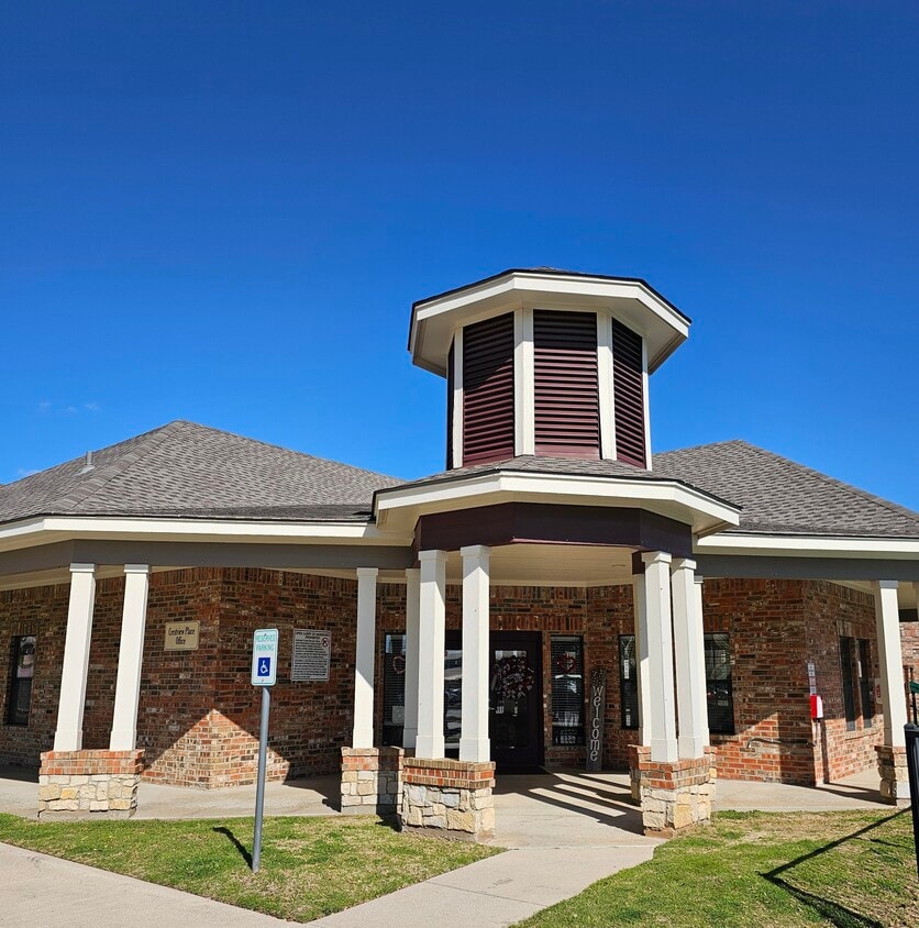 Crestview Place Apartments - 950 W Thompson St Decatur, TX 76234 ...