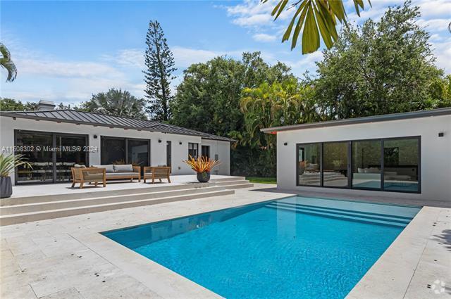 Glendale Manor Apartments for Rent with High Ceilings - El Portal, FL ...