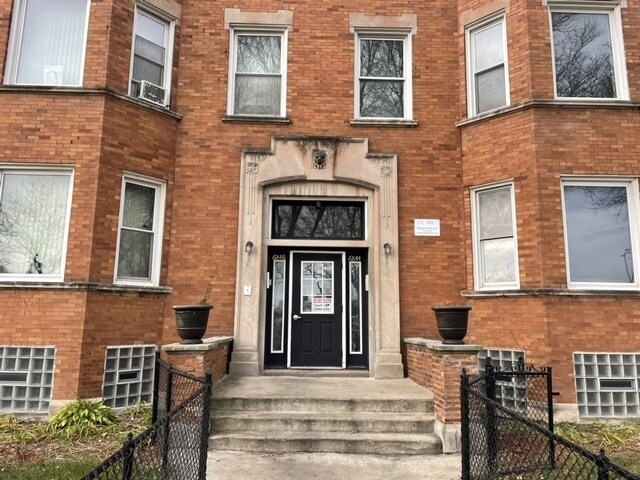 6846 S Normal Blvd Unit 3R, Chicago, IL 60621 - Condo for Rent in ...