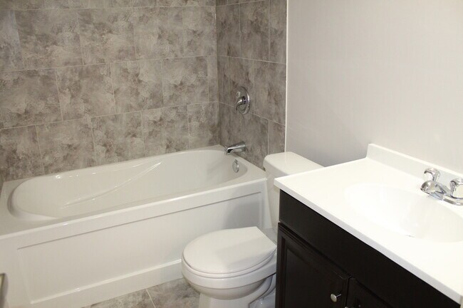 Cedarbrae Manor Apartments - 11611 Oakfield Dr SW Calgary, AB ...