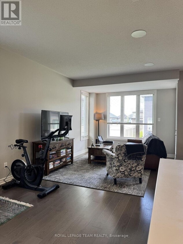 1162 Beckett Cres, Ottawa, ON K2S 0Z2 - Maison de Ville à Louer à ...