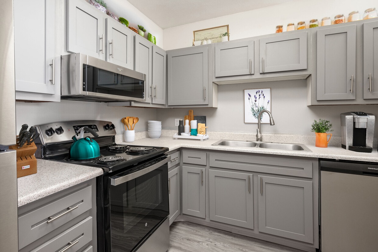 Landmark Apartments - 6303 Indian School Rd Ne Albuquerque, NM 87110 ...