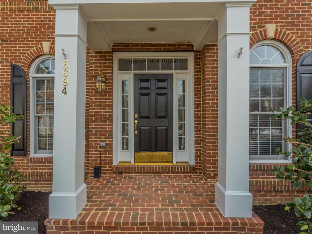 6694 Valley Brook Dr, Falls Church, VA 22044 - House Rental in Falls ...