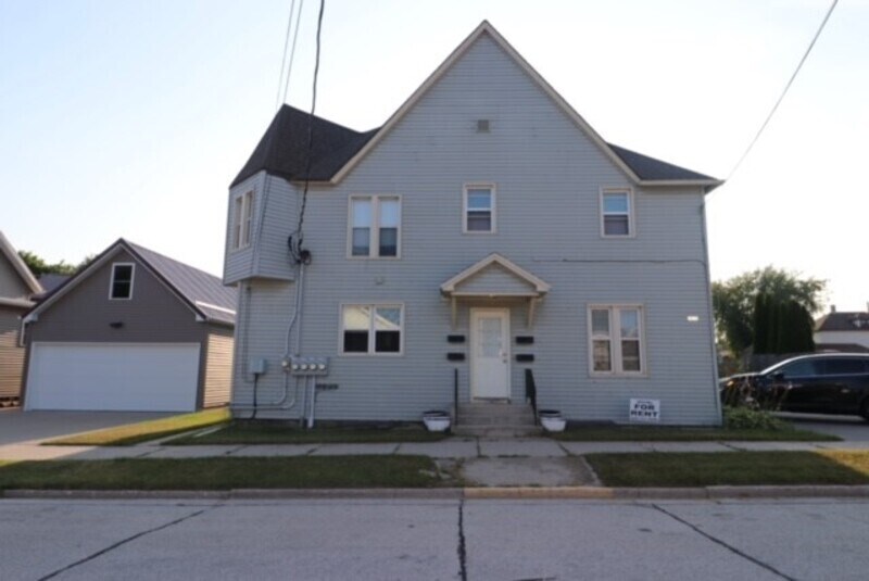 1610 Jackson St, Two Rivers, WI 54241 - Condo for Rent in Two Rivers ...