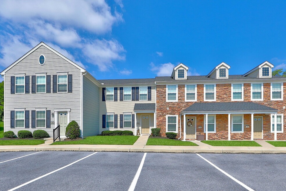 Apartments For Rent With Garages