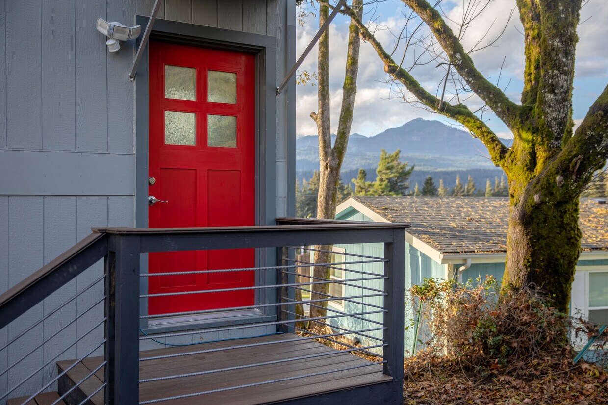 110 SW Regulator St Unit Accessory Dwelling, Cascade Locks, OR 97014 ...