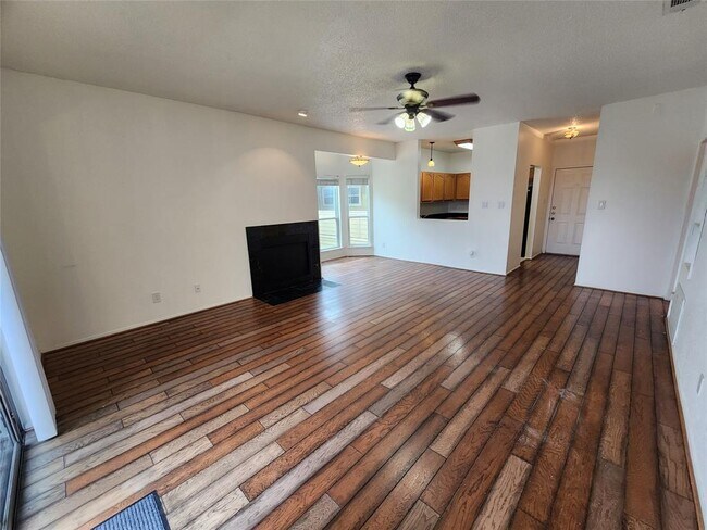 808 W 29th St Unit 306, Austin, TX 78705 - Condo for Rent in Austin, TX ...