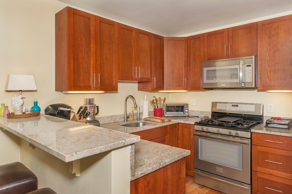 50 Staniford St Unit 5, Boston, MA 02114 - Condo for Rent in Boston, MA | Apartments.com