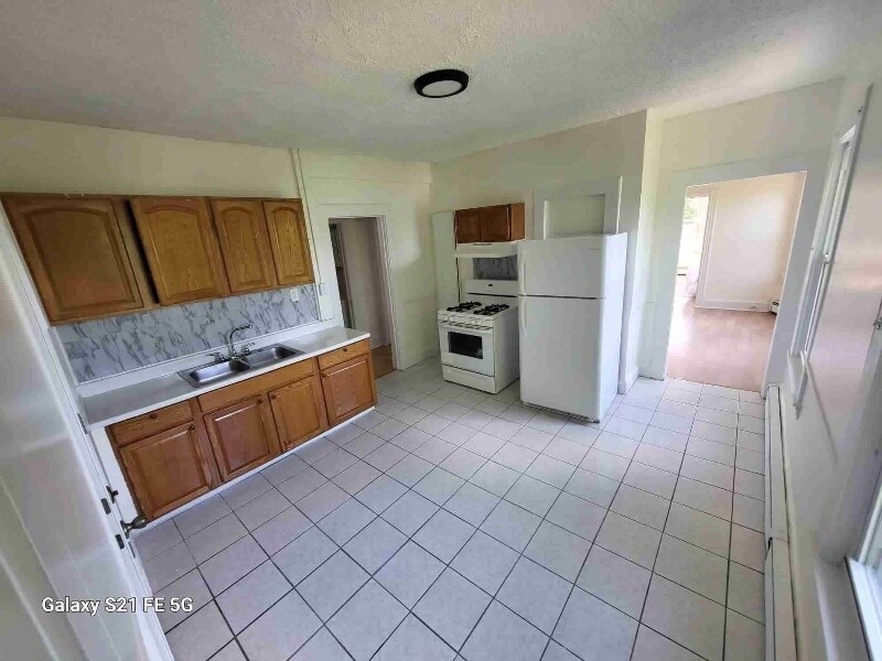 70 Freeman St Unit 2 floor, Hartford, CT 06114 | Apartments.com