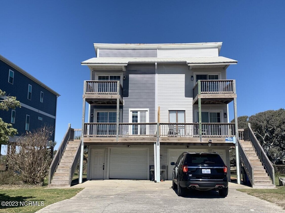 1965 New River Inlet Rd, North Topsail Beach, NC 28460 - Townhome ...