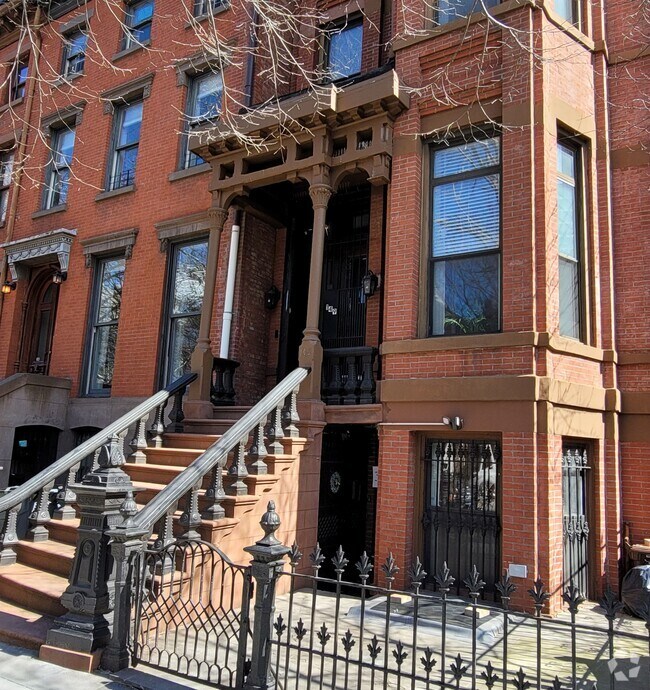 Downtown Brooklyn Apartments for Rent with a Living Room - Brooklyn, NY ...