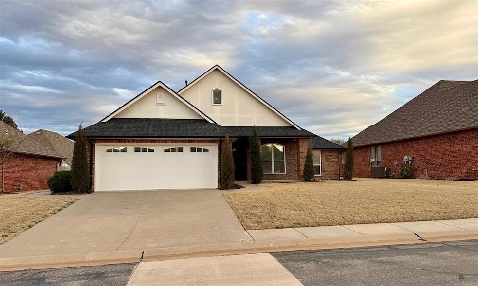16616 Moorgate Ln, Edmond, OK 73012 | Apartments.com