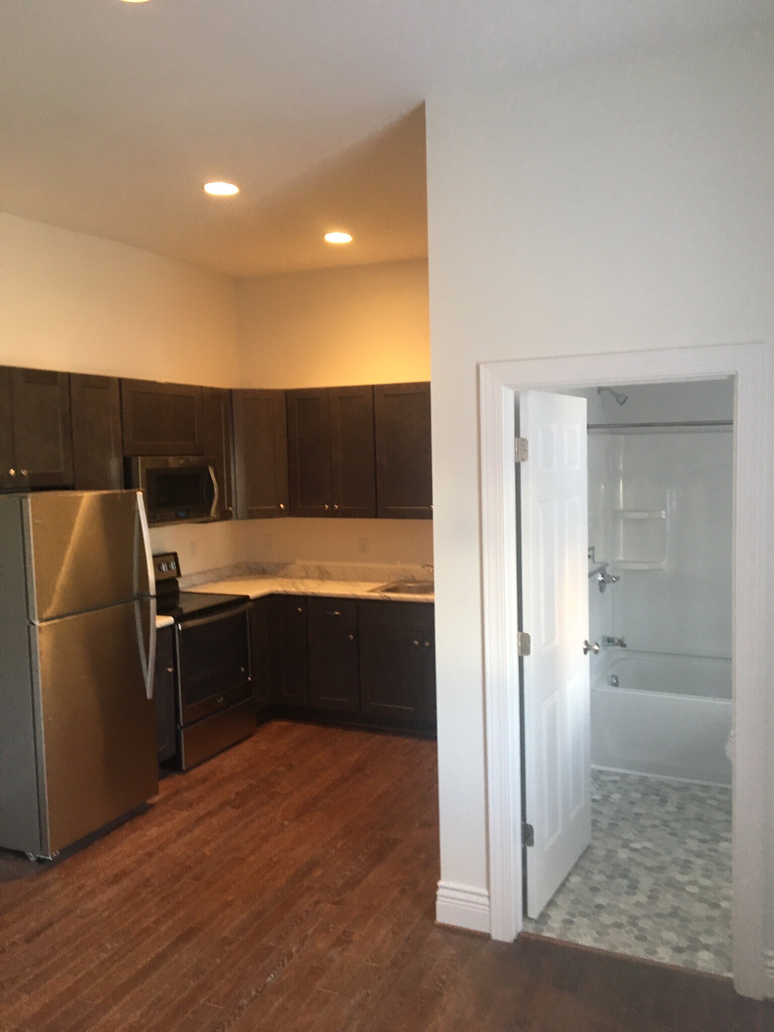 102 Castle St Unit 2, Geneva, NY 14456 - 102 Castle St Geneva, NY 14456 ...