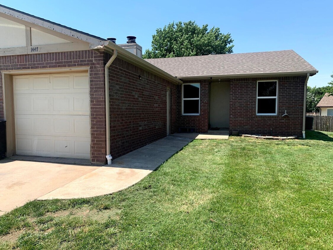 1447 Todd Pl Ct, Wichita, KS 67207 - House Rental in Wichita, KS ...