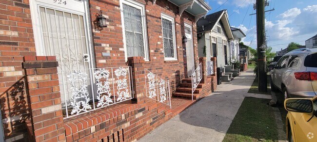 Treme-Lafitte Apartments for Rent with Extra Storage - New Orleans, LA ...