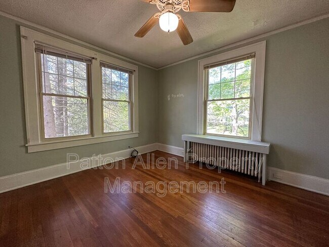 130 Edwin Pl Unit Apt 3, Asheville, NC 28801 - Condo for Rent in ...