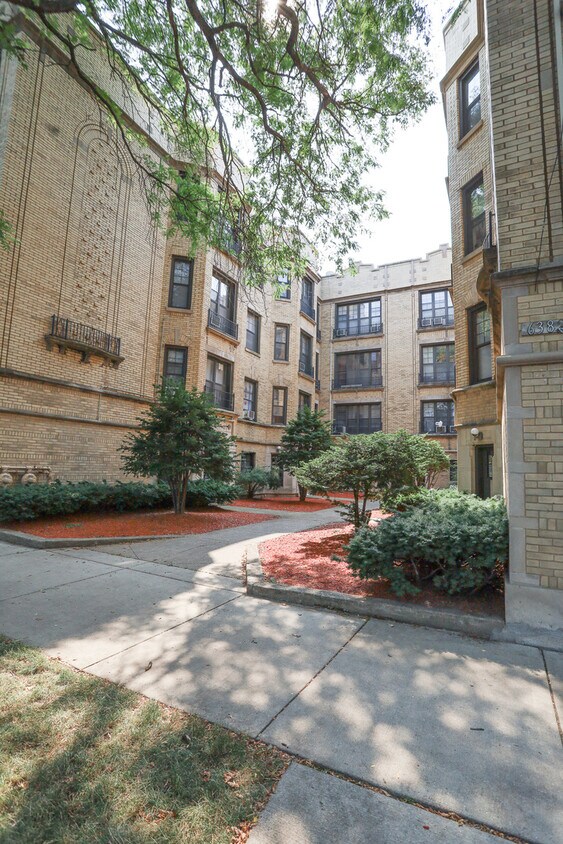 1747 W Devon Ave, Chicago, IL 60660 - House Rental in Chicago, IL ...