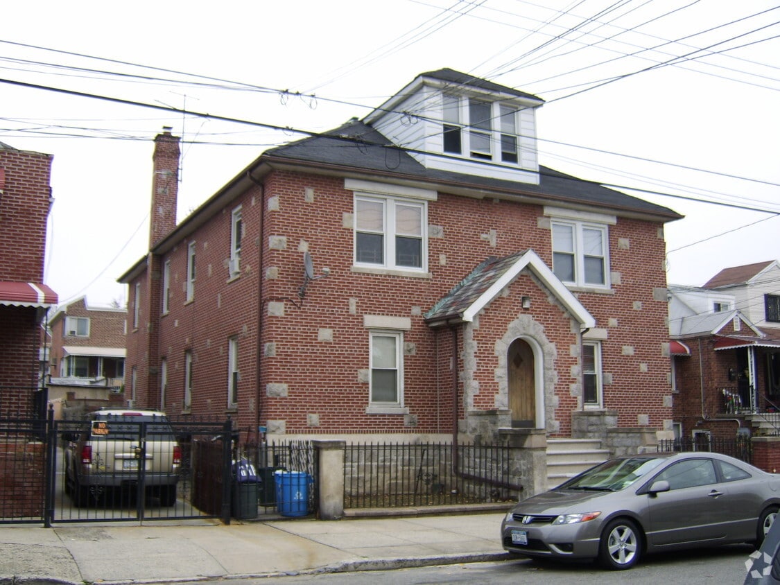 2724 Fish Ave, Bronx, NY 10469 - 2724 Fish Ave Bronx, NY 10469 ...