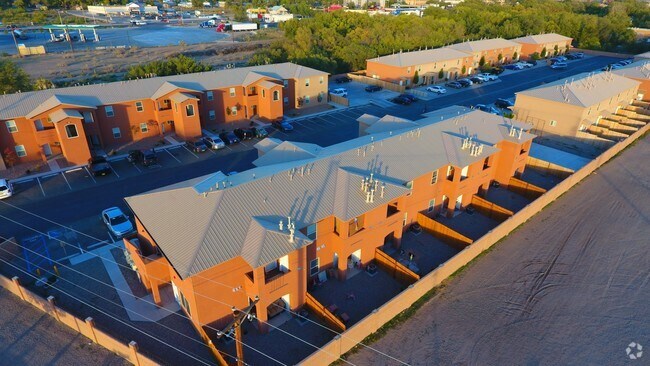 Apartments for Rent with Yard in Ponderosa NM