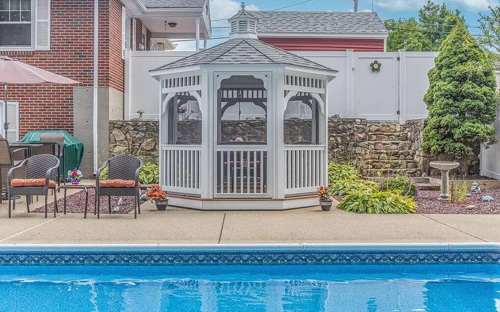 245 Elder Ballou Meeting House Rd, Woonsocket, RI 02895 - House Rental ...