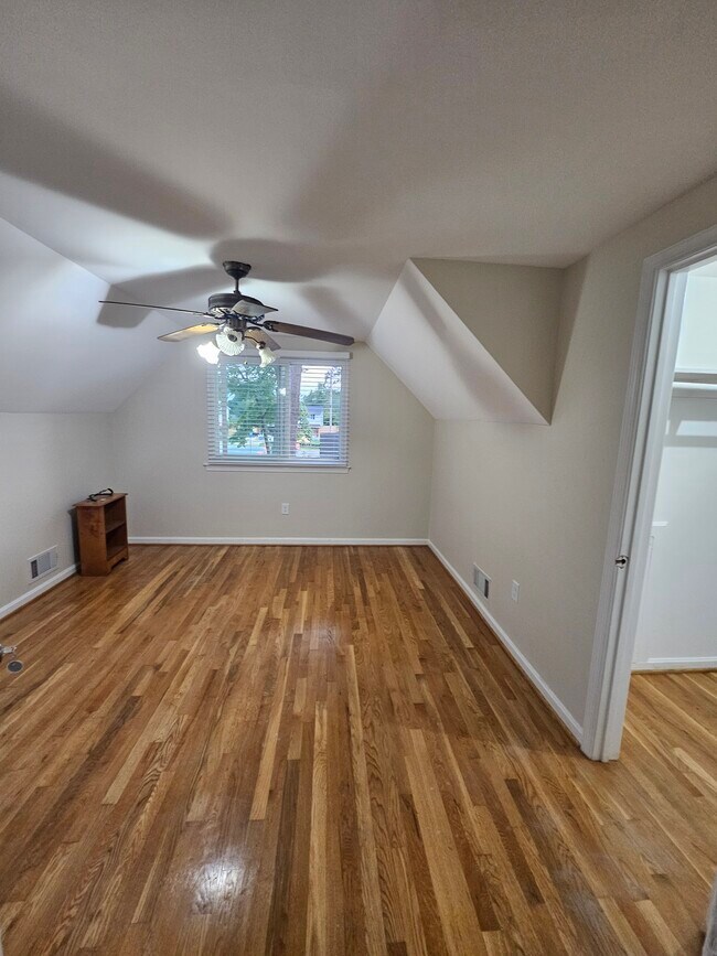 West Springfield Village Apartments for Rent with a Walk-In Closet ...