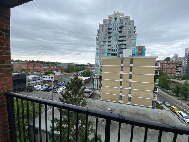 Charleswood Condos for Rent | Apartments.com