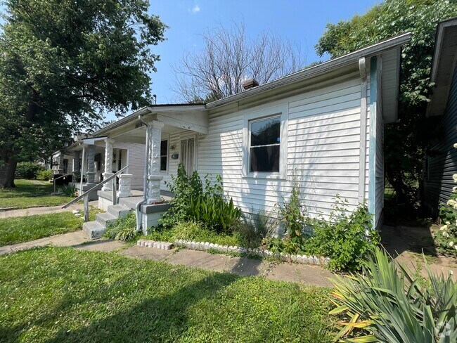 Harding Place Apartments for Rent with Parking - Louisville, KY - 1 ...