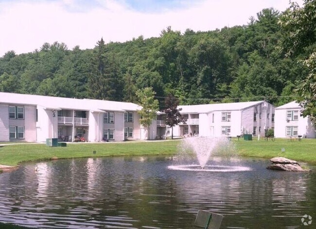 Apartments for Rent with a Balcony in Walker Valley NY