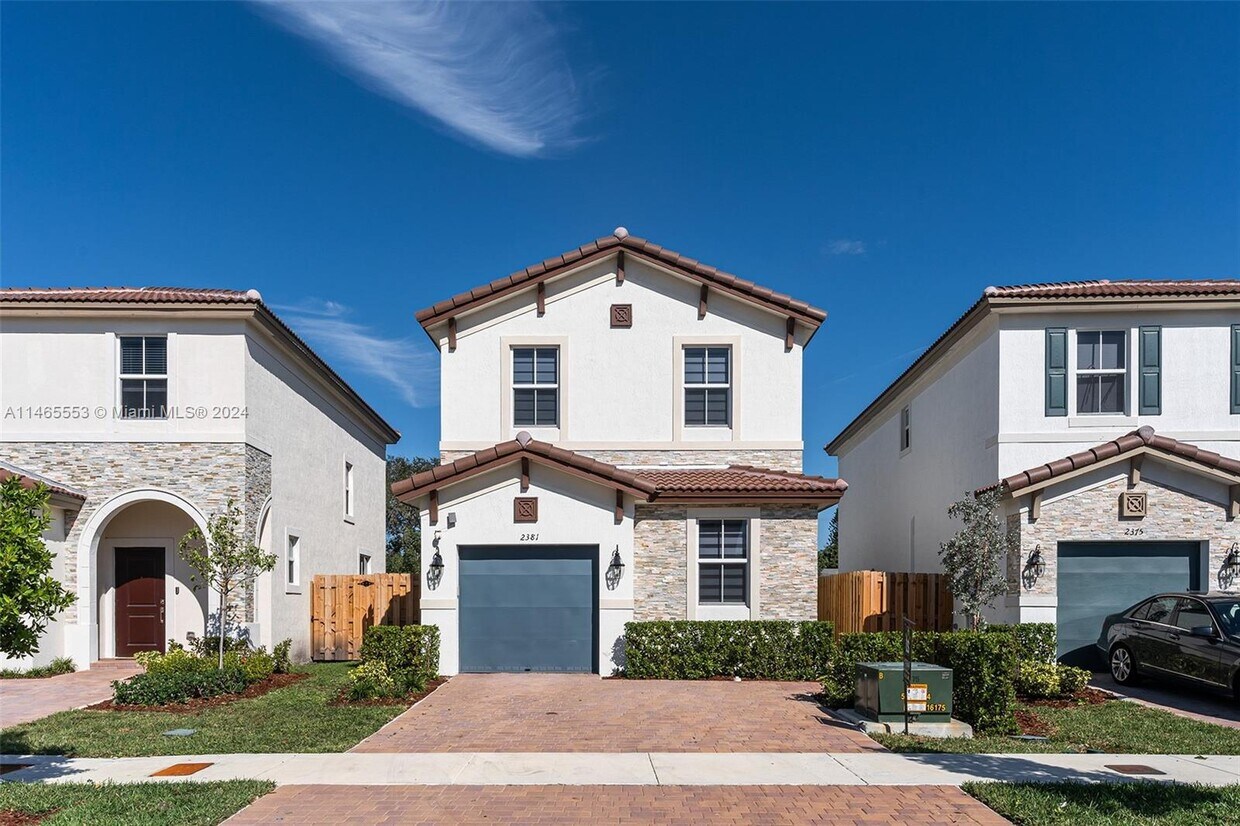 2381 NW 131st Cir, Westview, FL 33167 - House Rental in Westview, FL ...