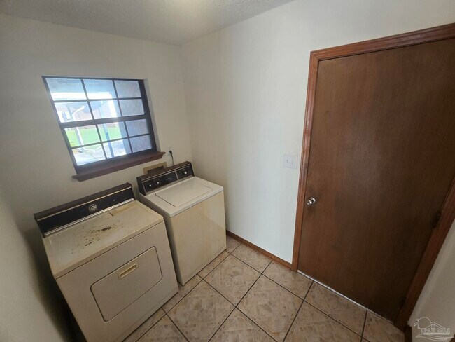 2457 Cavalla Loop, Pensacola, FL 32526 - House Rental in Pensacola, FL ...