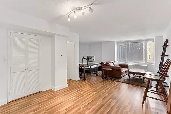 322 W 54th St Unit 19E, New York, NY 10019 - Condo for Rent in New York ...