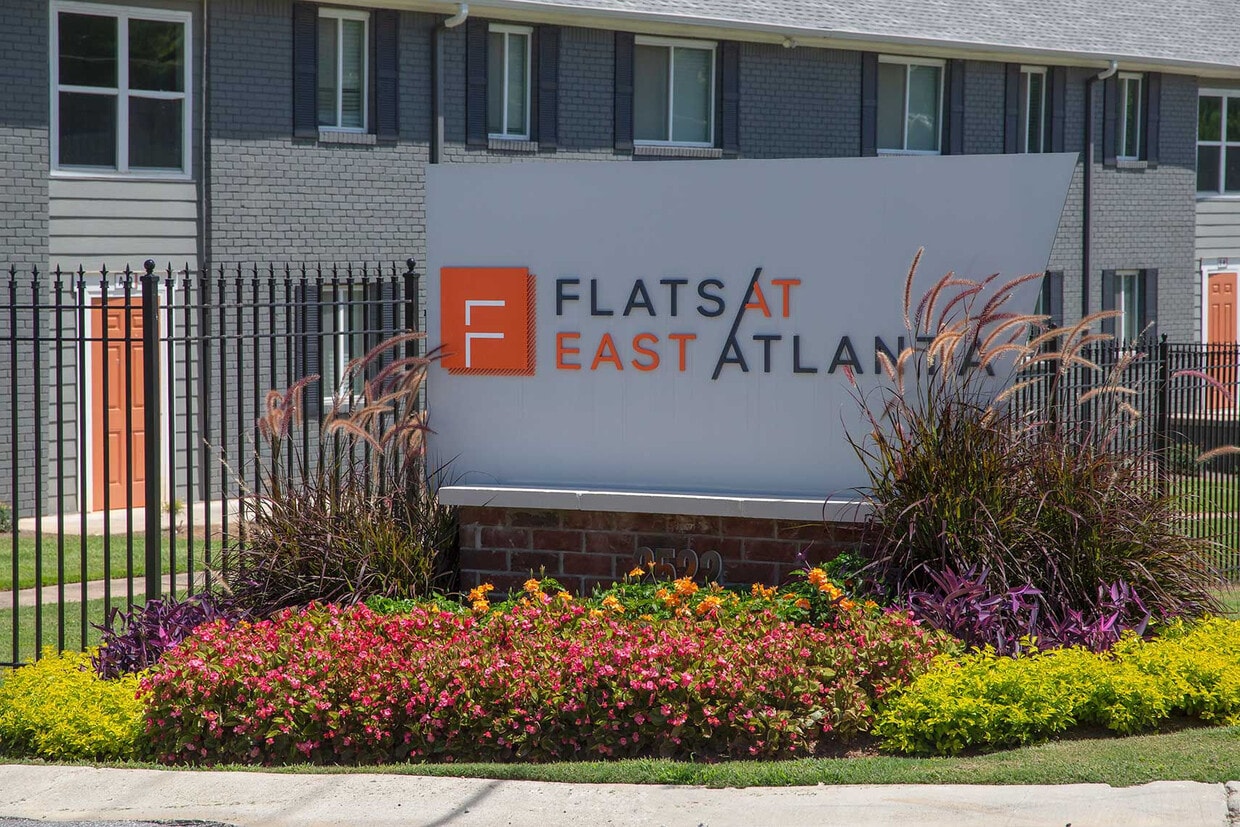 Flats at East Atlanta - 2536 Flat Shoals Rd Decatur, GA - Apartments ...