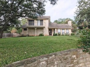 Lakeway Country Club Apartments for Rent with Hardwood Floors - Lakeway ...