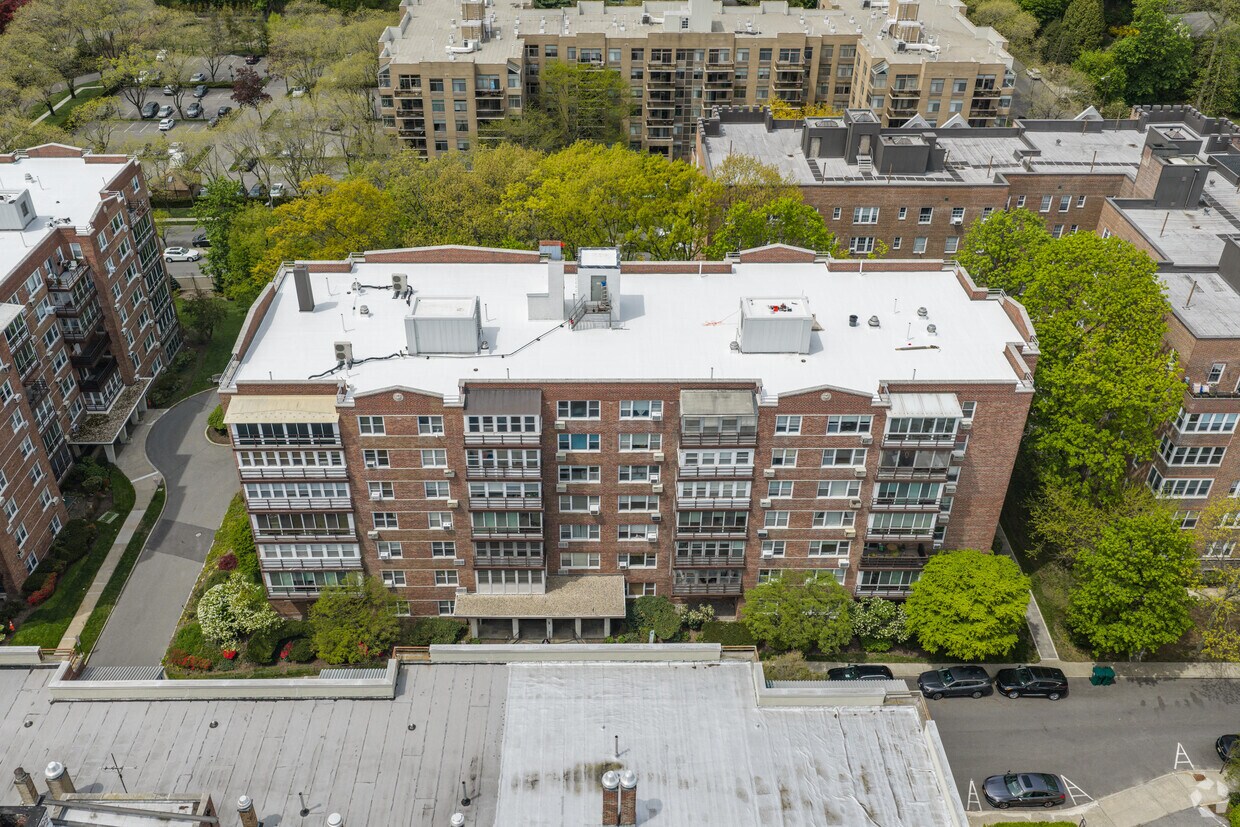 Larchmont Apartments For Rent
